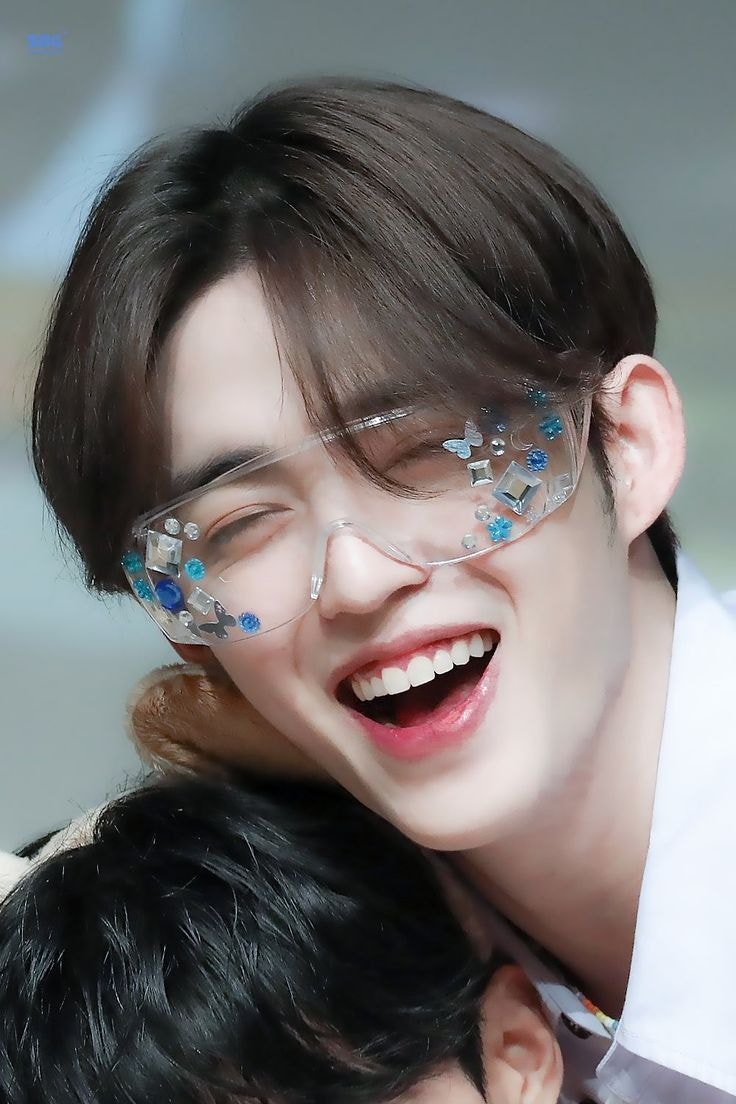 SEVENTEEN Community Post - Happy birthday Scoups🎂🌸🌸🍒 Our beloved Alpha ...