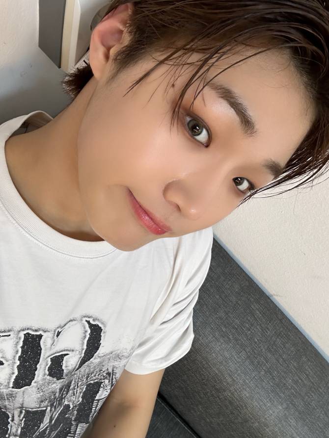 Lun8 Community Posts 대박이징 Ver2 요즘 유명한 그 대박이징 사진🥰 저도 질 수 없죠 옆에서 같이