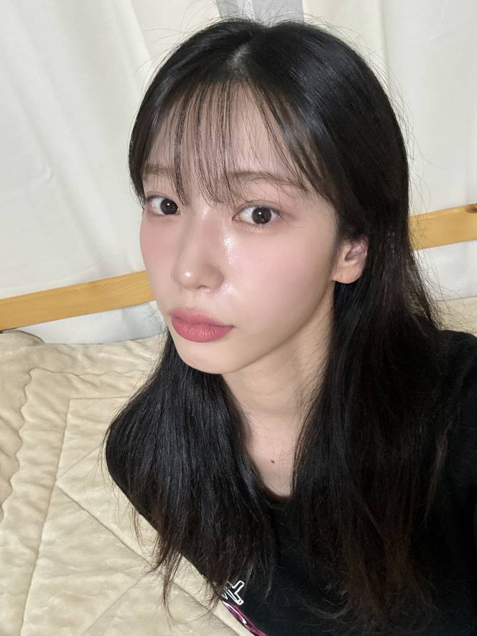 Rocket Punch Community Post 내일보자 우리🩷 Suyun