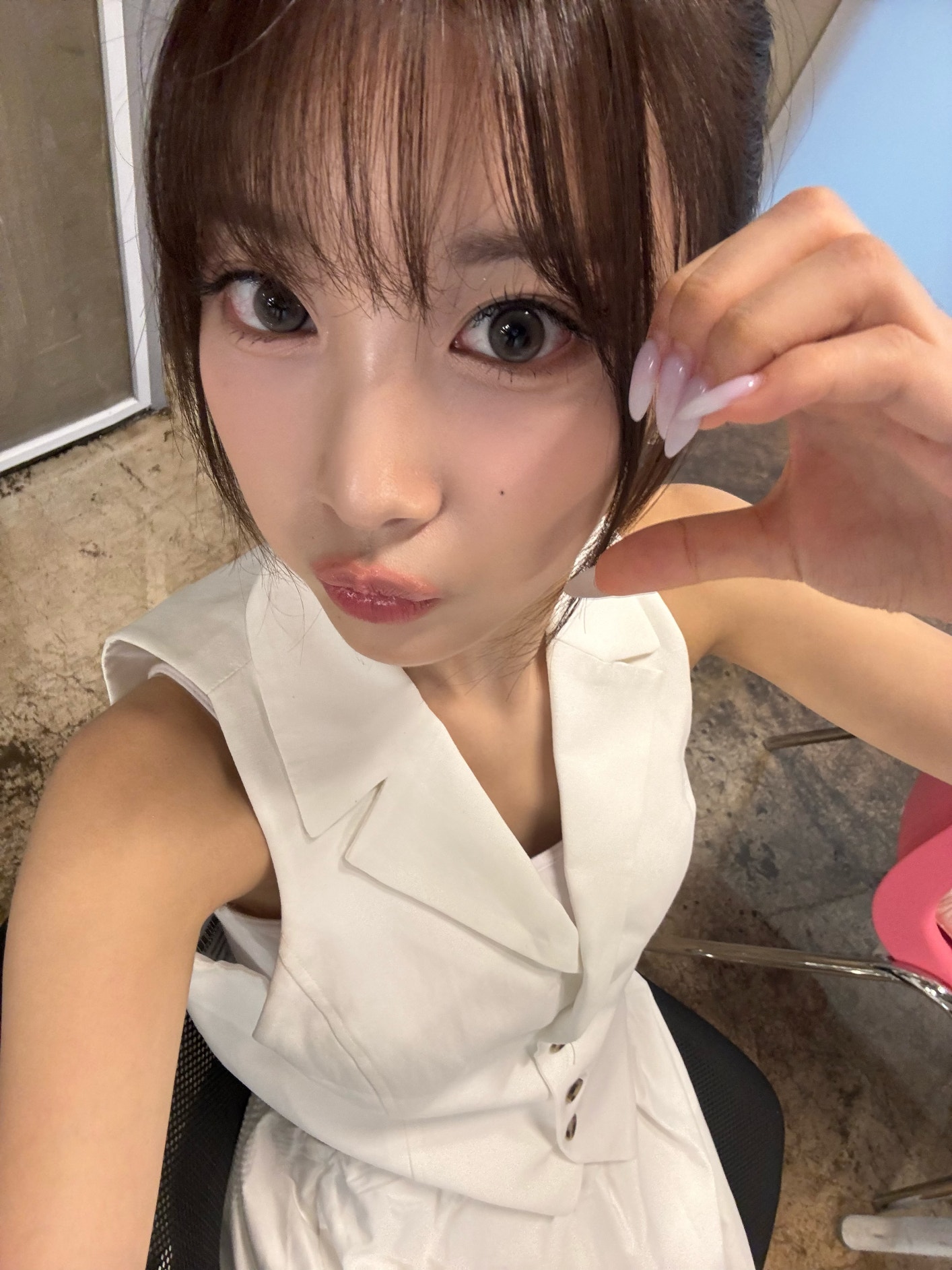 Wooah社群貼文 아주아주 행복했던 생일 🥹 이제 끝이라니 아쉽따 오늘 하루종일 축하해줘서 고마워요오 와우들도 만나구