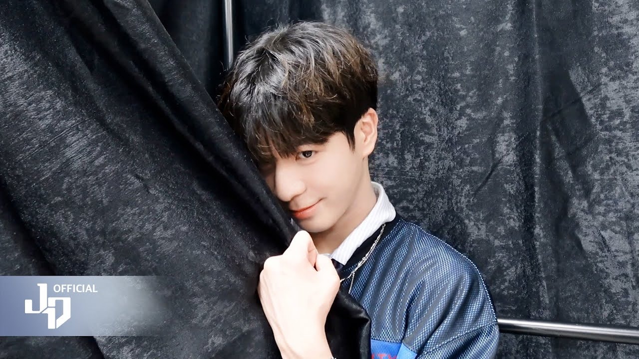 Multimedia de JD1 de Weverse - [ JD1.time ] EP.15 JD1(제이디원) 2024 K-POP SUPER LIVE IN 보령 Behind