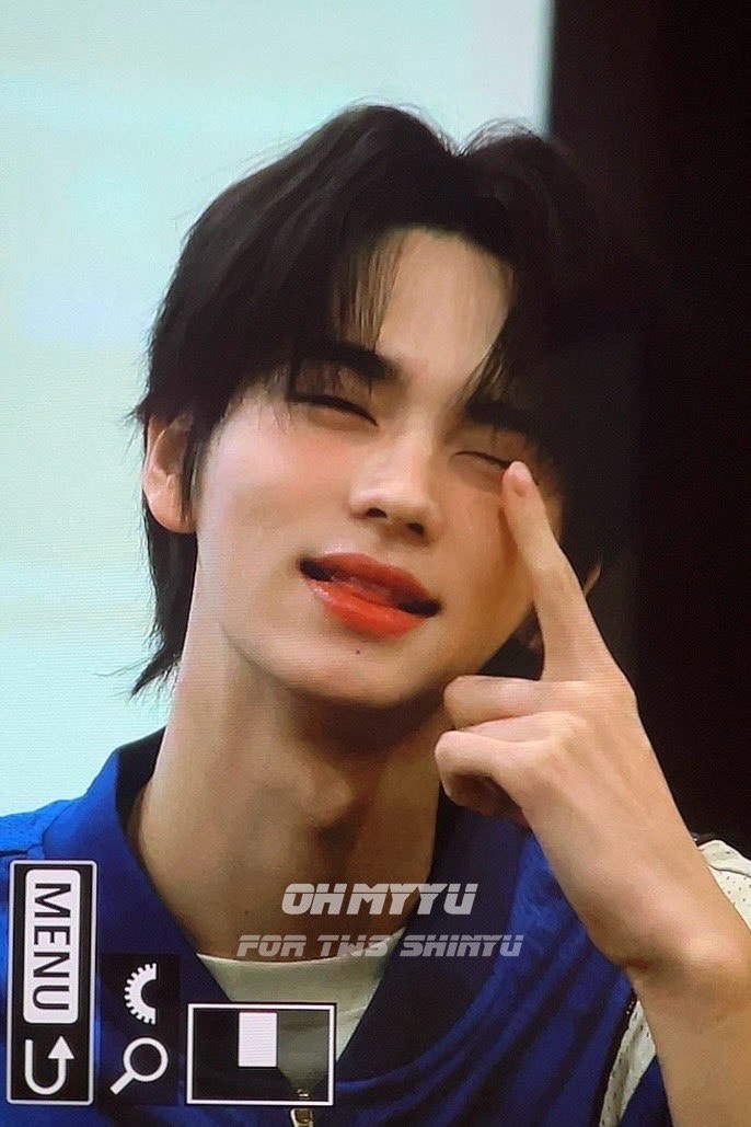 TWS Community Post - 현실의 왕자님 ️ #Shinyu