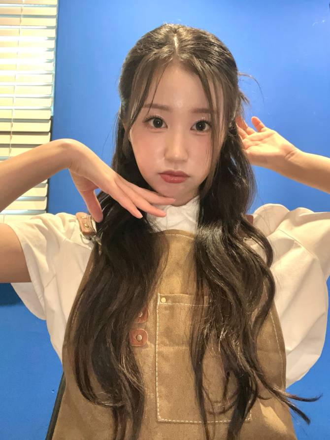 Wooah Community Post 이렇게 맨날 와우 볼 수 있는 카페알바가 있다면 평생 할게요🥹 다만 맛은 장담