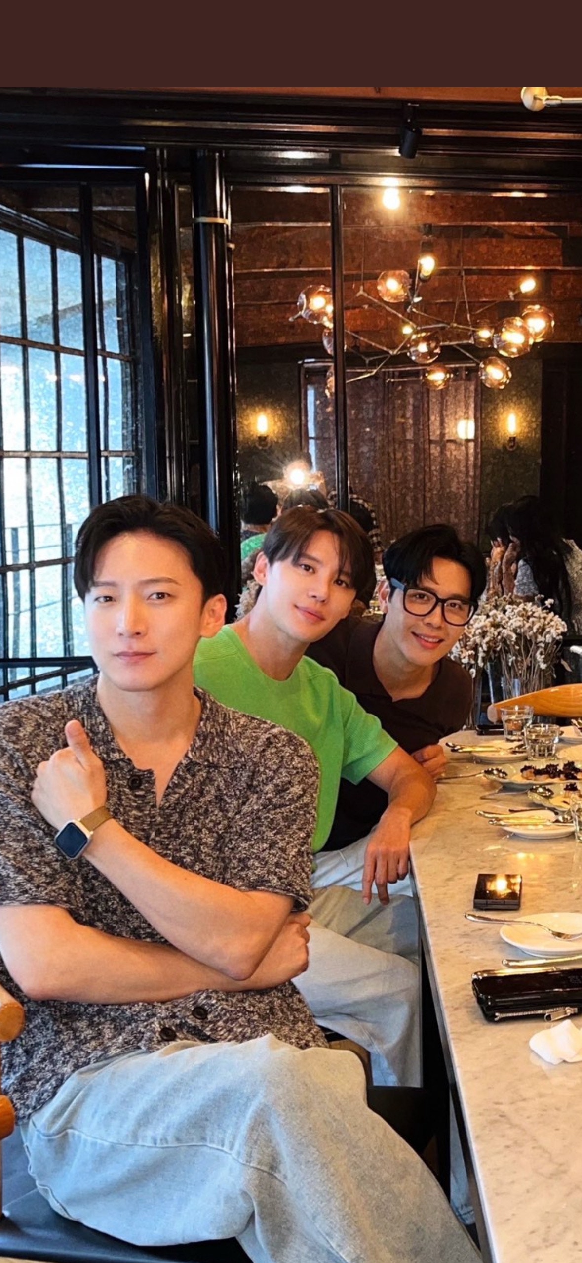 Kim Jun Su Community Posts 진짜 생머리 정말 찰떡인 애기준짱🖤 브이 하고싶은데 조금 참는 준짱♥ 내적