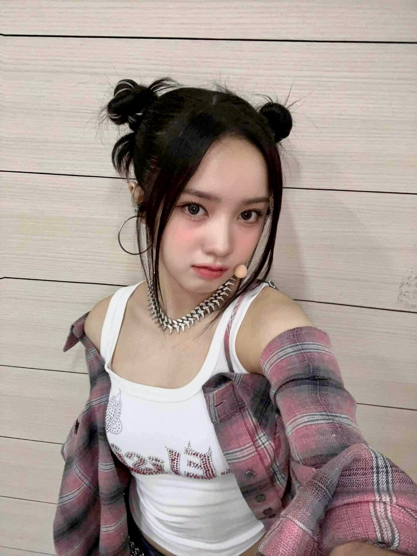UNIS Community Posts - 항상 최선을 다하도록 동기를 부여해 준 엡떠들 진짜 고마워요 ️‍🔥🎸🎧 - ELISIA