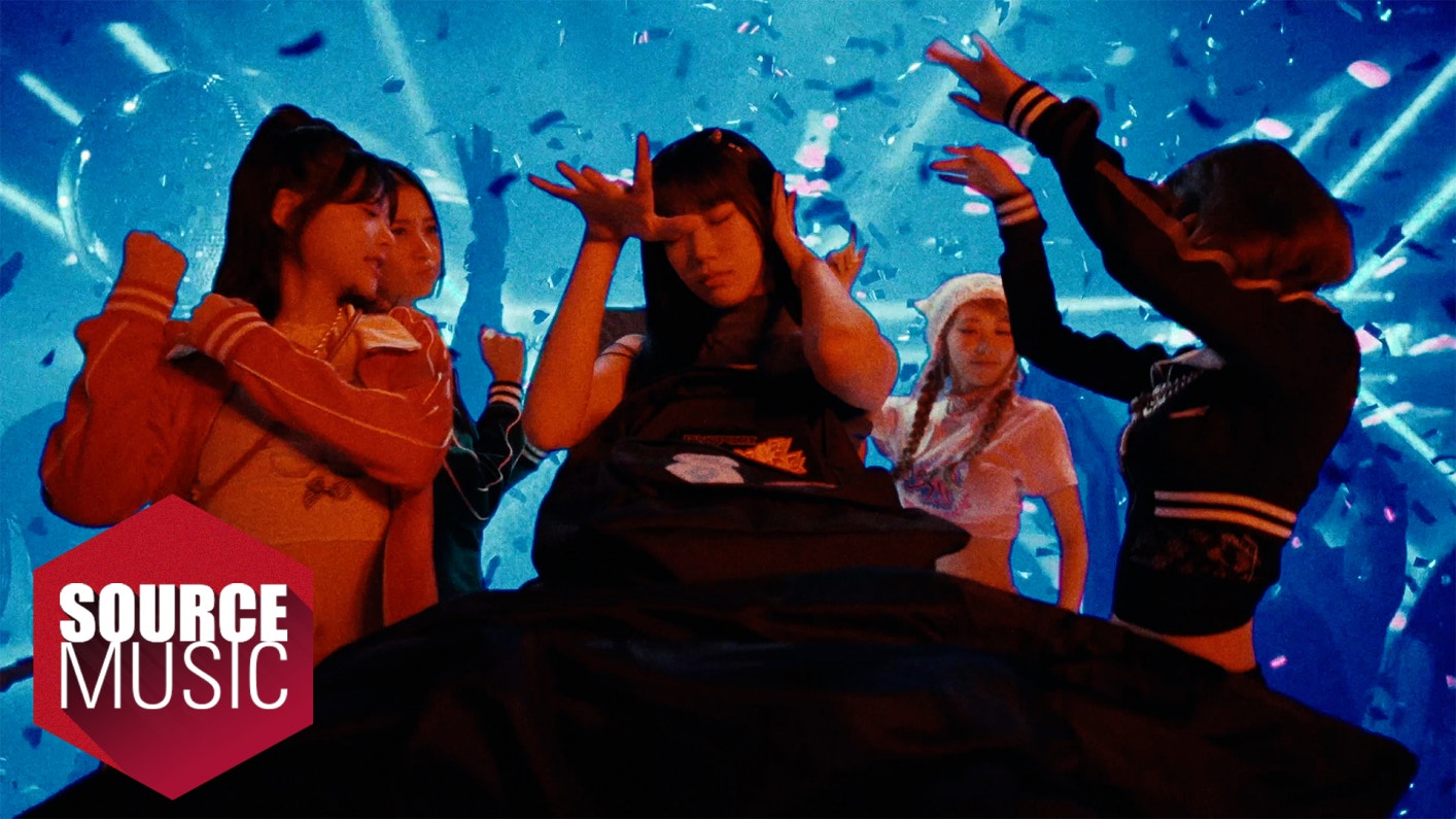 Weverse LE SSERAFIM Media - 'CRAZY' Official Visualizer