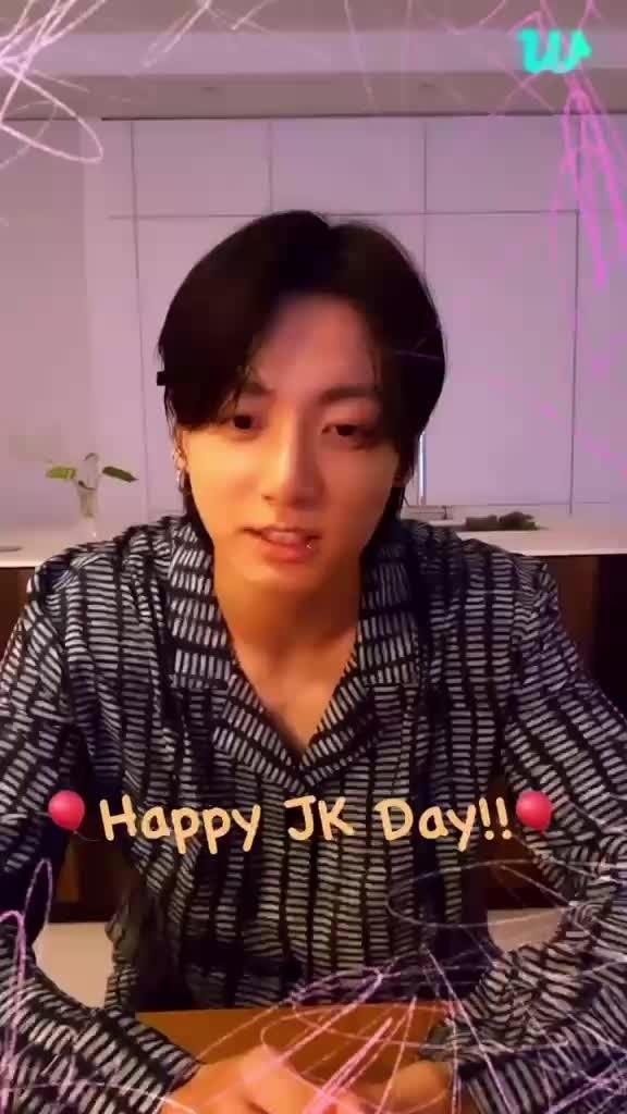 BTS Community Posts - Weverse에서 기다릴게요!!🤭