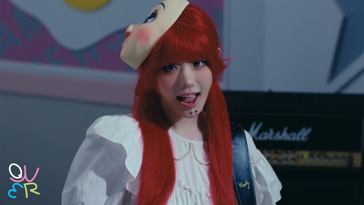 Weverse QWER Media - QWER '가짜 아이돌' Official MV