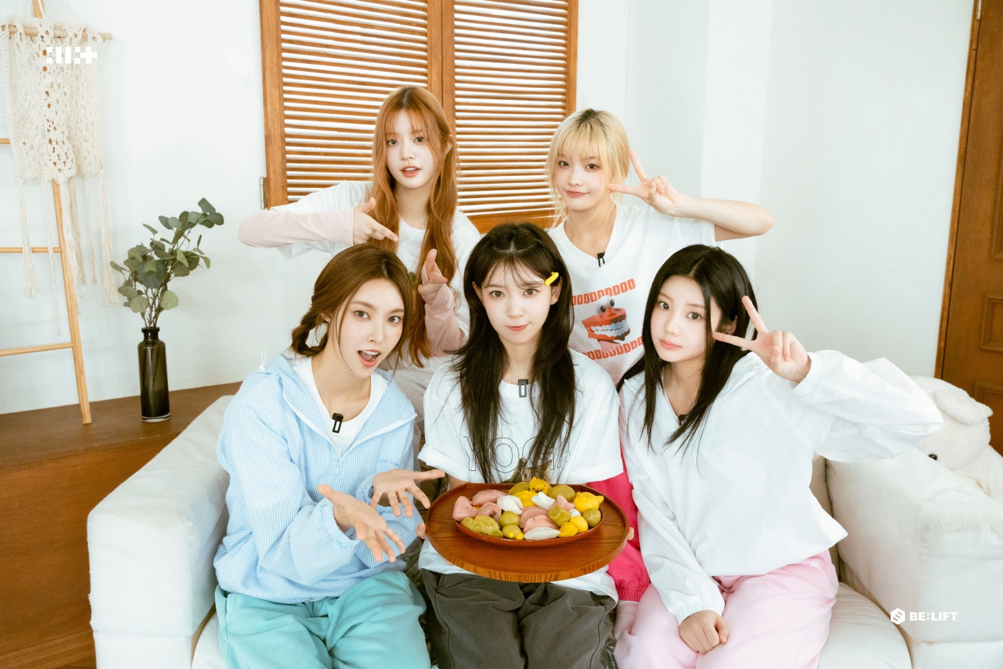 Weverse ILLIT Image - [Behind Cut] ILLIT Lucky Chuseok Syndrome