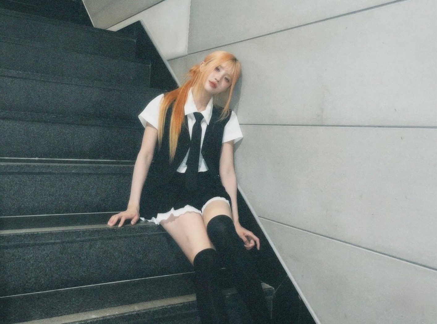 Fromis9 Community Posts 안녕하세요 플로버분들🍀 보통 위버스 프미나 멤버분들 라이브는 시간대가 따로