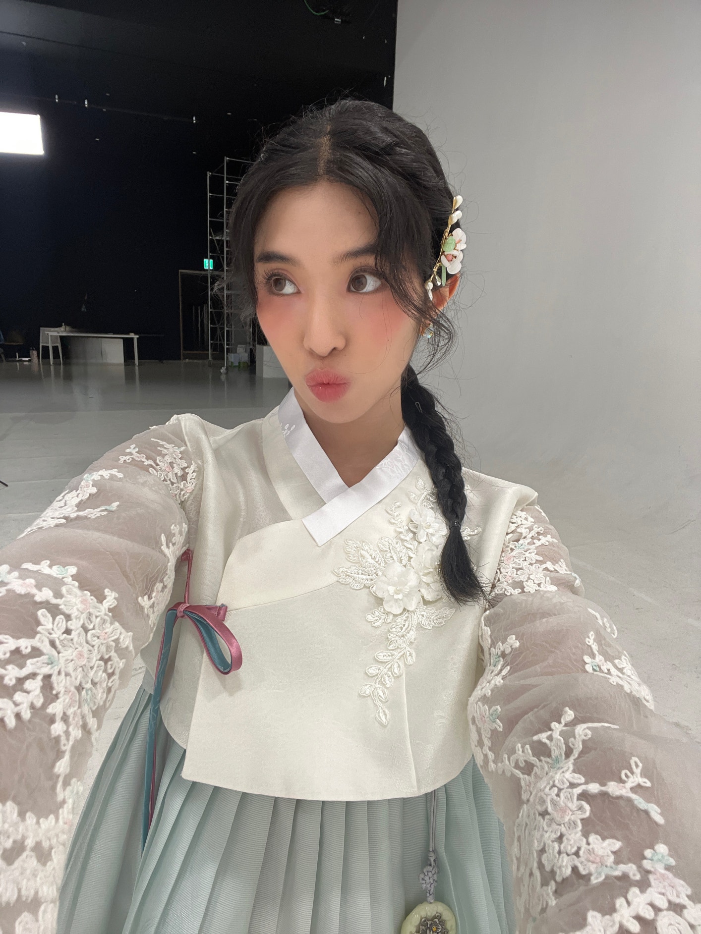 KATSEYE Community Post - a little late but happy chuseok, eyekons!! 🪷 ...