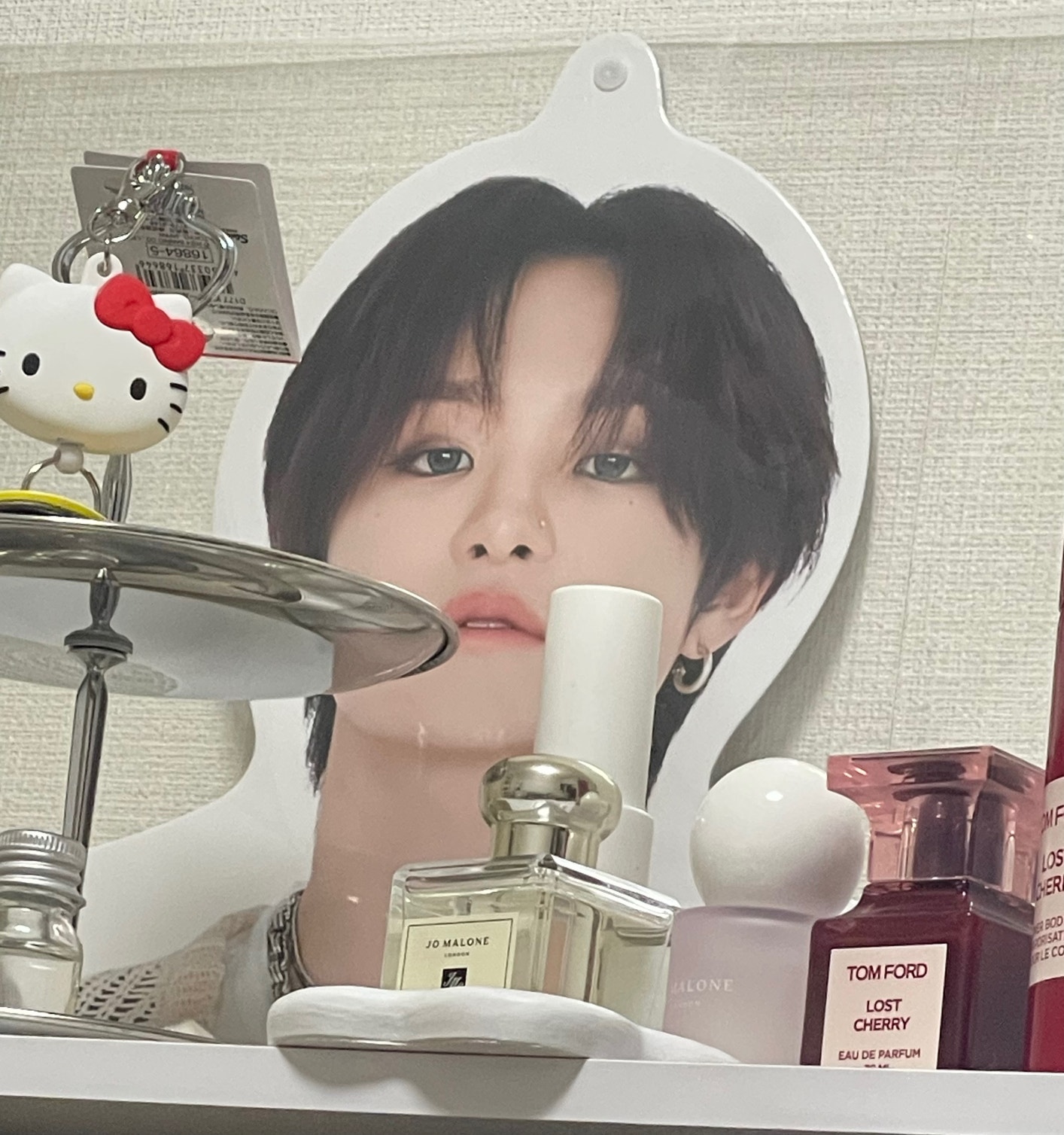 TREASURE Community Post - 밥을 먹으면 시선을 느껴요ㅎㅎ 좋은 다이어트 방법🤟🤟 #to_지훈 #to_jihoon