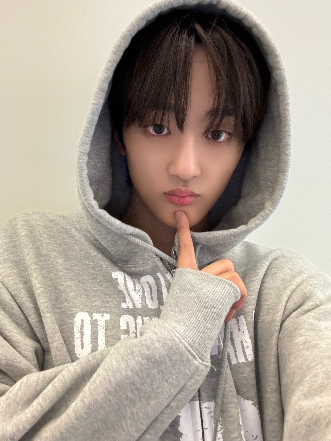 Lun8 Community Posts 오늘 하루도 너무 고생 많았어요 내가 이렇게 위버스에 계속 쭝얼쭝얼 뭐라고 하고 있는