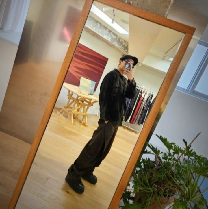 BTS Community Posts - armys hobe is new post 🌼: hobe is coming bay:20 ...