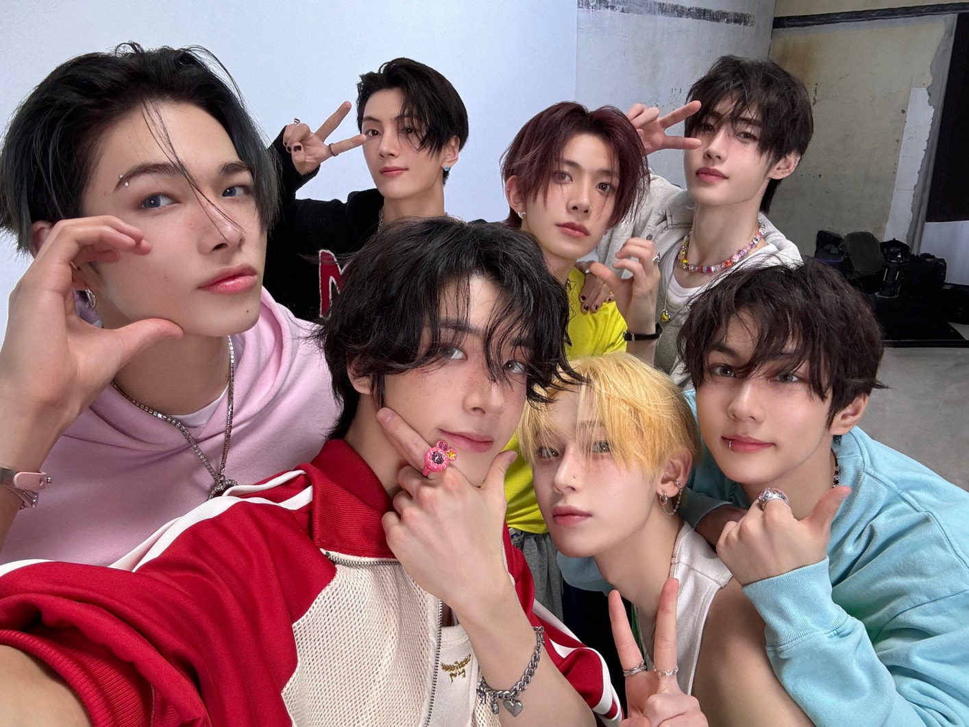 ENHYPEN Community Posts - romance untold gave us the most cutieful ot7 selcas