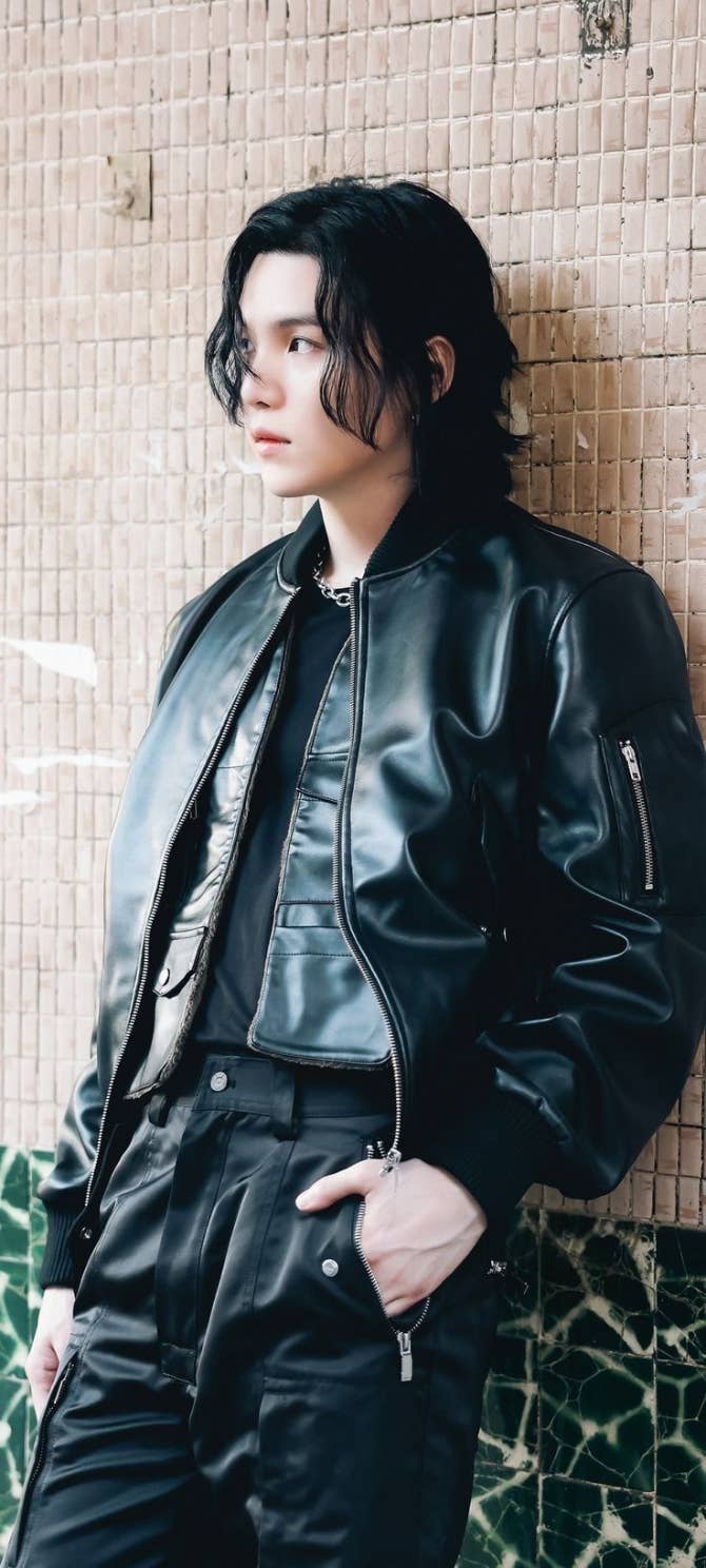 BTS Community Posts - #to_suga Good evening armys I hope you are well I leave you with this ...