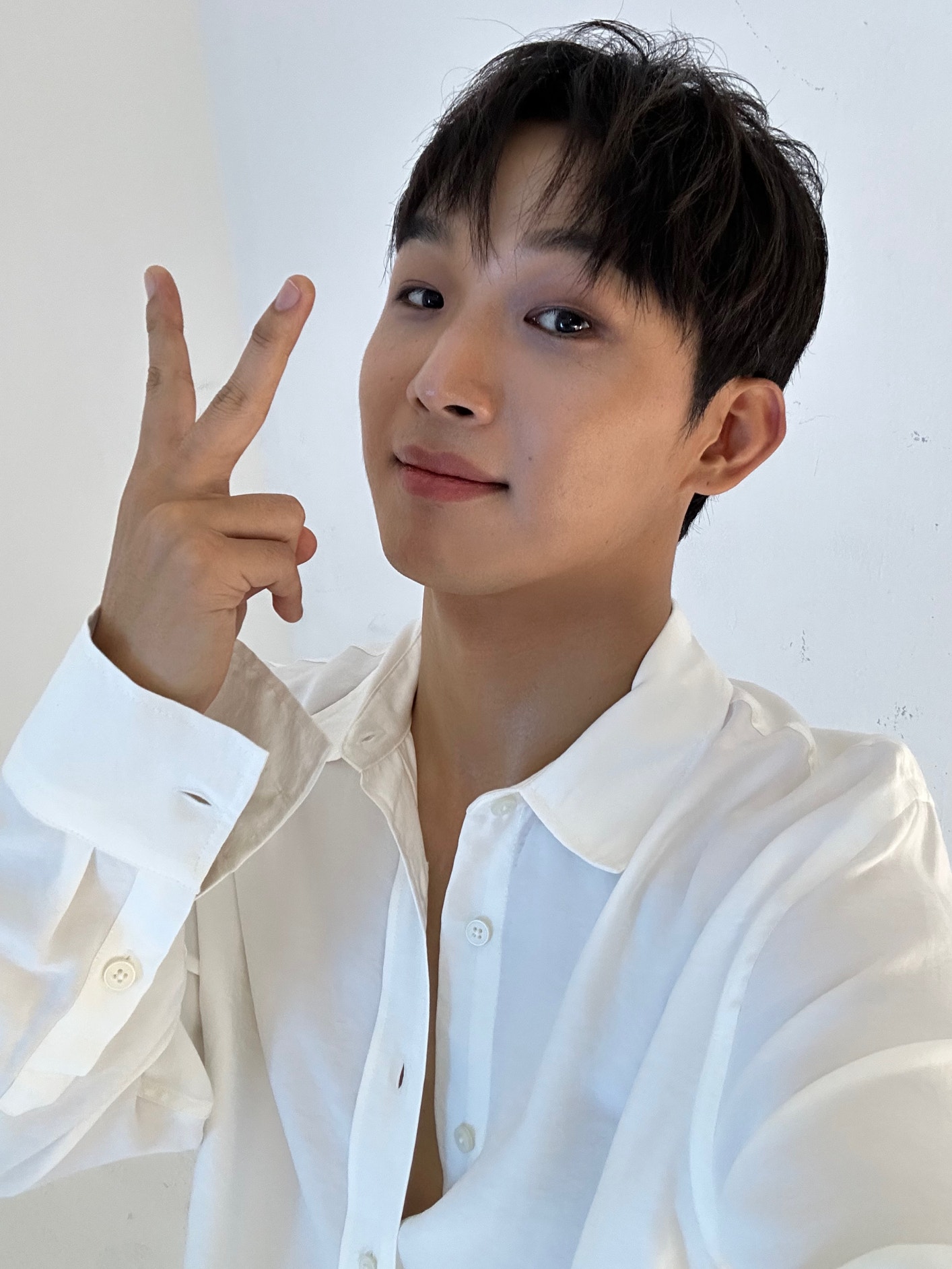 Btob Community Post 비투비 멜로디 우리 올해 더 건강하고 행복하자💙 고맙고 사랑해🥰 Lim Hyunsik
