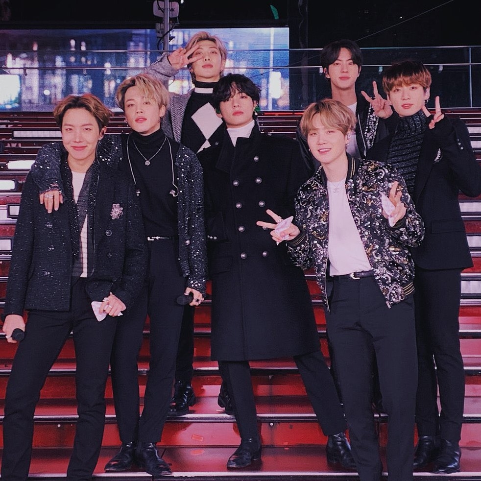 BTS Community Post - 🐹🐨🐱🐿🐥🐻🐰 Happy New Year！ BTS 💜 ARMY 🐹🐨🐱🐿🐥🐻🐰 I will continue to love BTS in ...