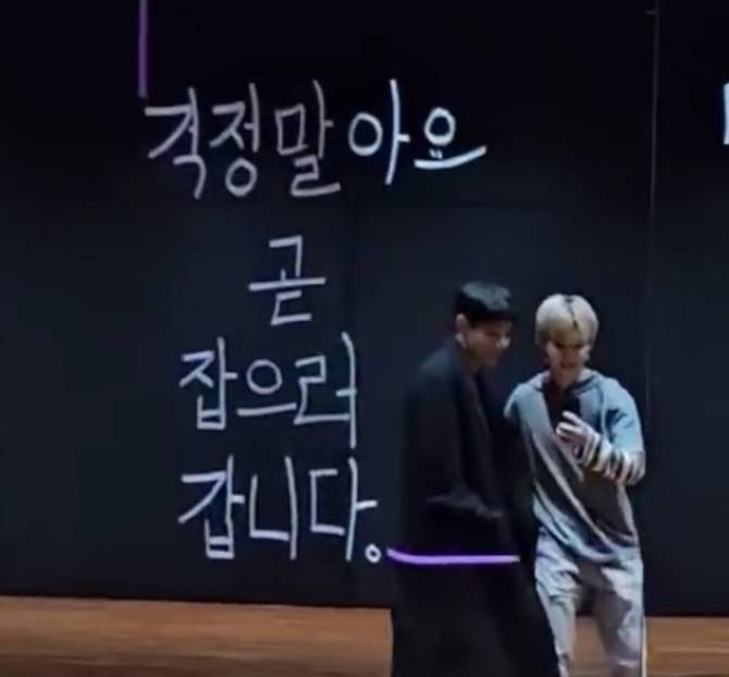 Bts Community Posts 。゚゚・。・゚゚。 ゚。 지민아 오늘 하루도 고생많았어꒰🫂꒱🤍💗🩷 ゚・。・゚내사랑 지민시