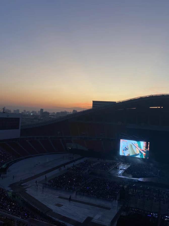 Seventeen Community Post 3일이나 늦은 2024년의 첫 고백이다 왜냐하면 어제 Svt가 방콕에서