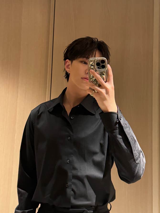 Seventeen Community Posts 호시야 항상 힘이 되어줘서 정말 고마워요🫶🏻🫶🏻 좋아하게 돼서 너무 행복하고🥰