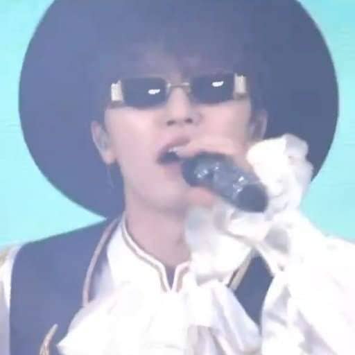 SEVENTEEN Community Post - 2021 - resident/ nosy old man 2022 ...