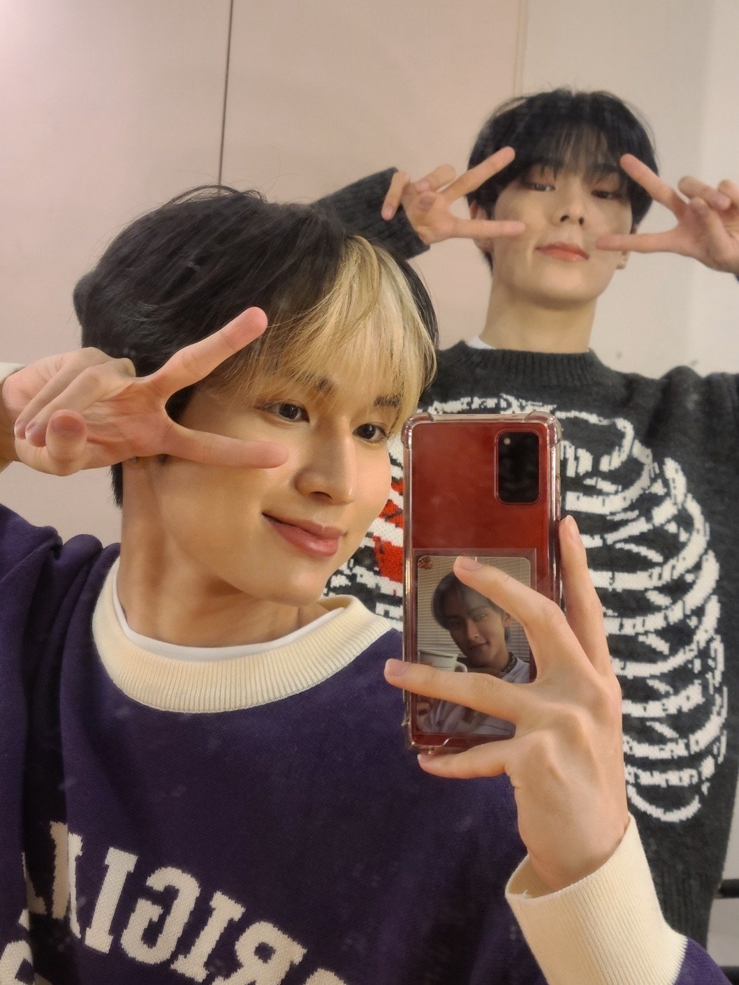 WHIB Community Post - 🐲&🐺 📷 - UGEON