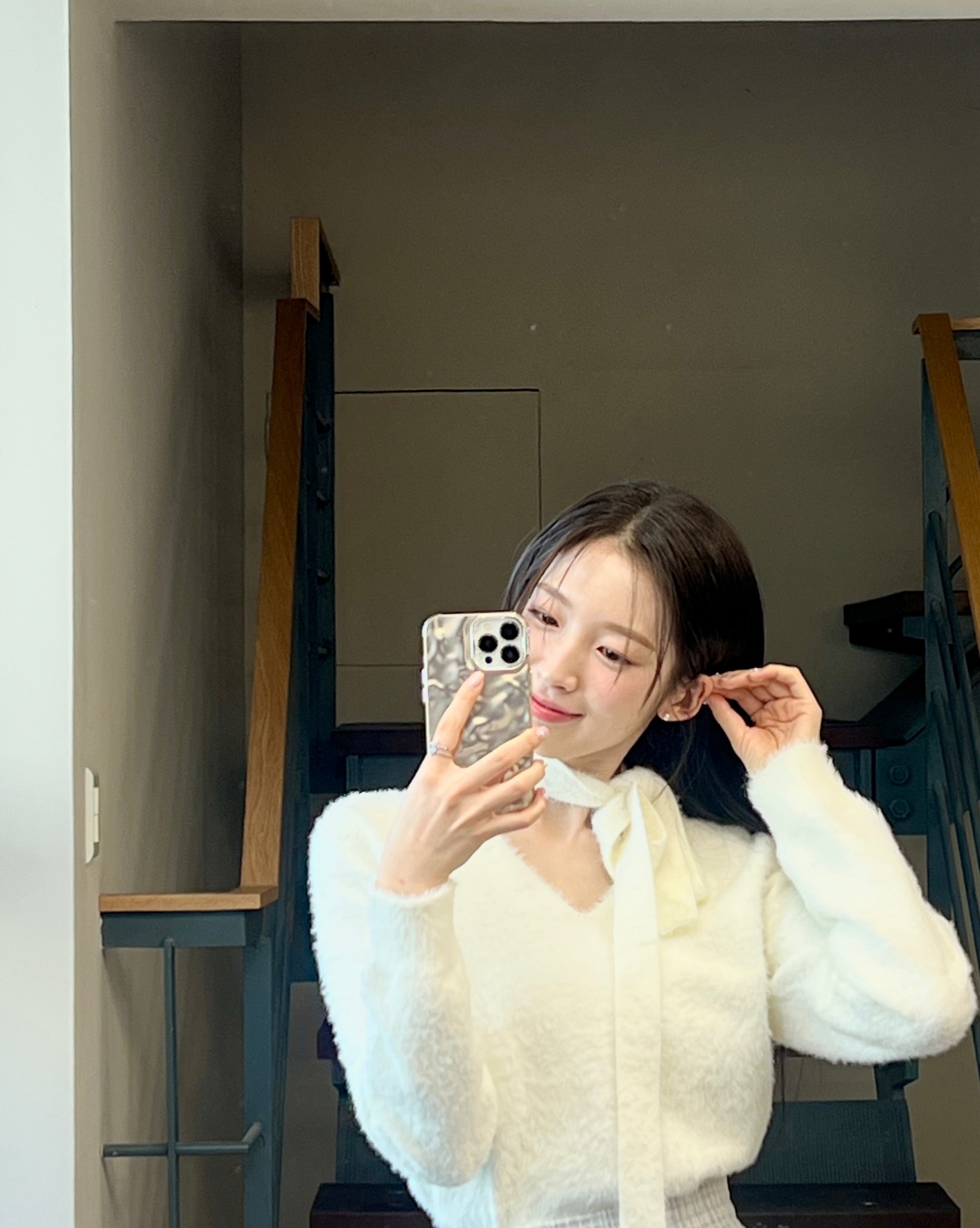 OH MY GIRL Community Post - 오늘 하루는 어때?☺️ - Arin