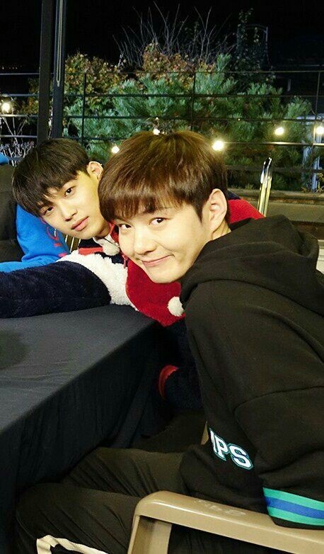 BTOB Community Posts - 섭이 남친짤 도른자의 남친짤 일부