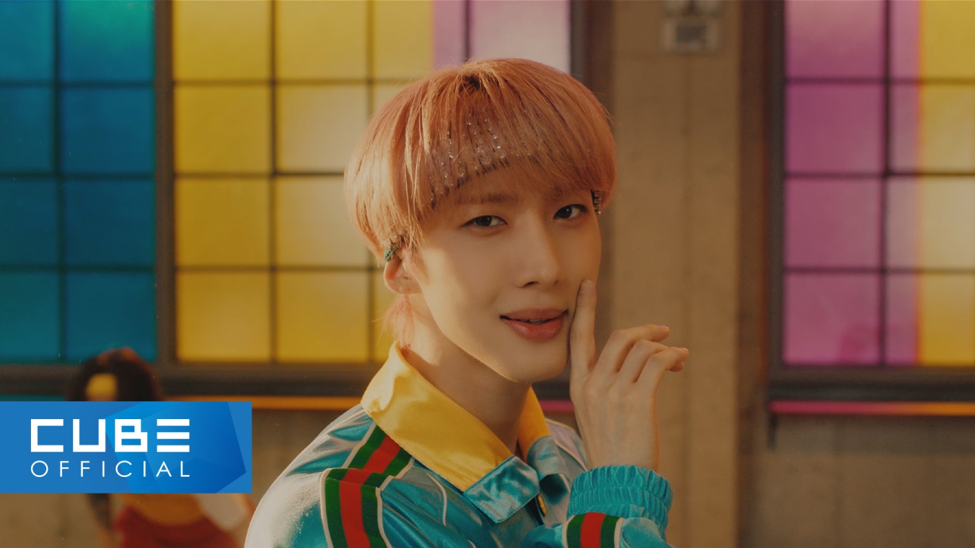 Multimedia de PENTAGON de Weverse - 후이(HUI) - '흠뻑(Hmm BOP)' M/V Teaser 1