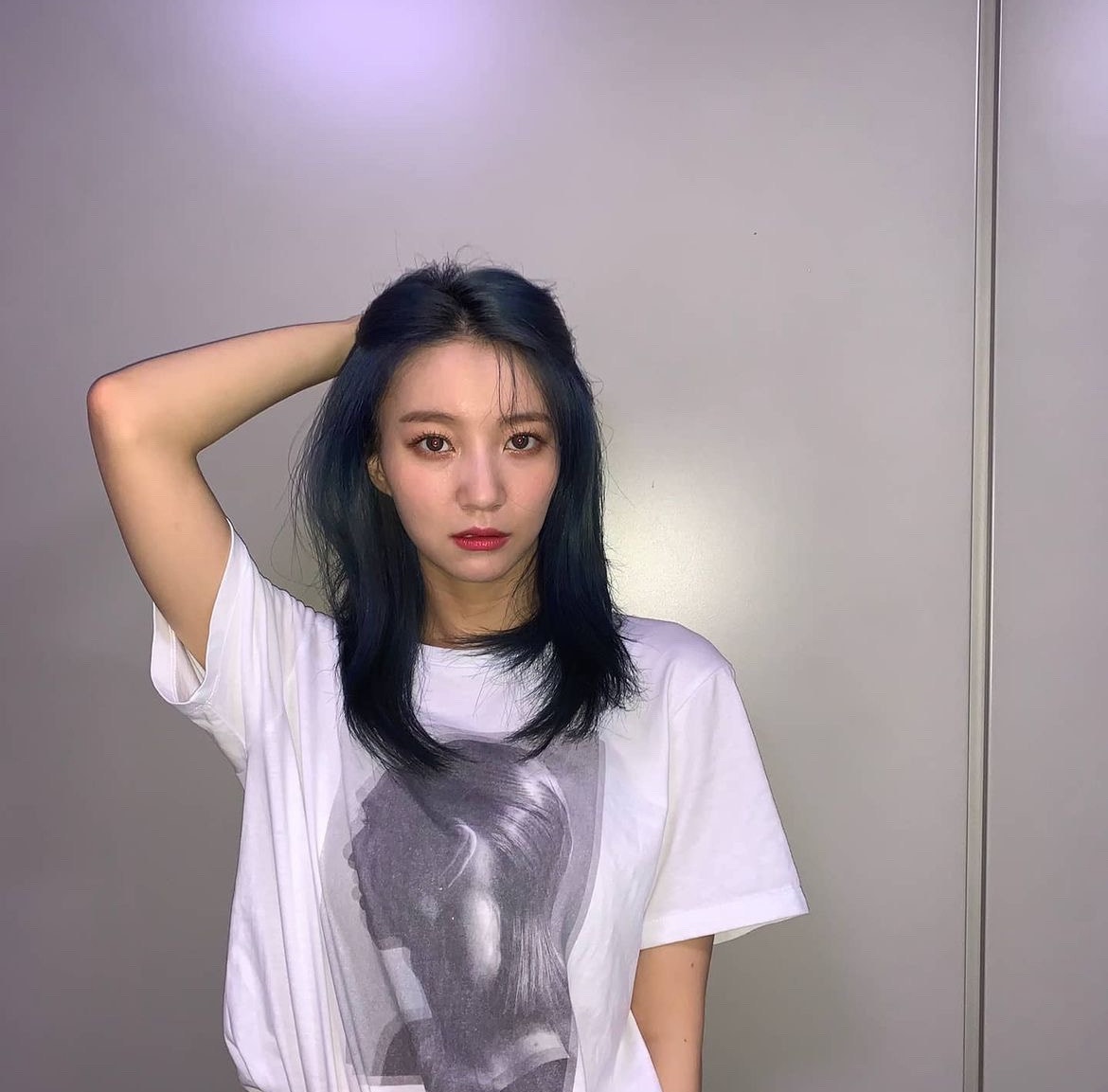 Oh My Girl Community Posts 윱모닝💛🎈 아침에 너로 시작한 하루는 항상 알찬것 같아💛