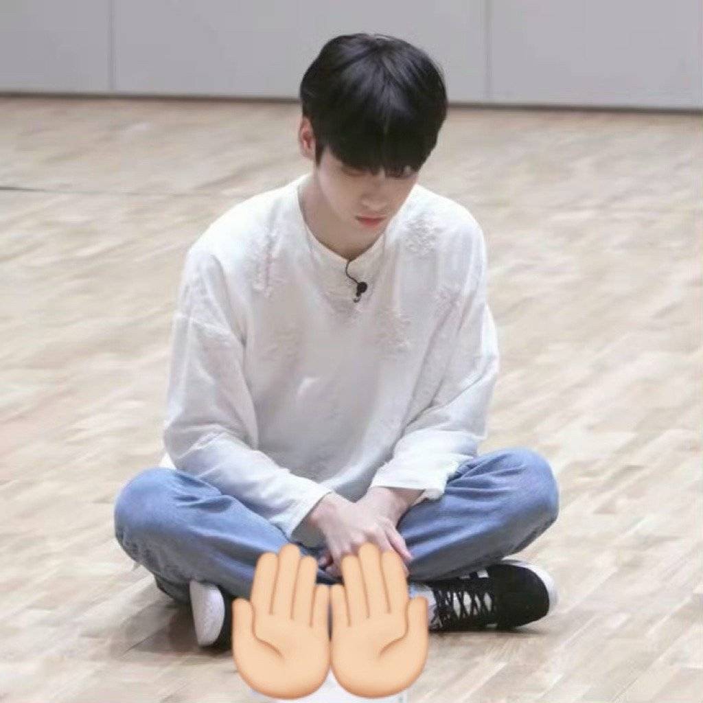 TOMORROW X TOGETHER Community Post - 수빈, 수빈, 빨리 나타나요. +omg…😭😭😭😭😭soobin i love you！！！