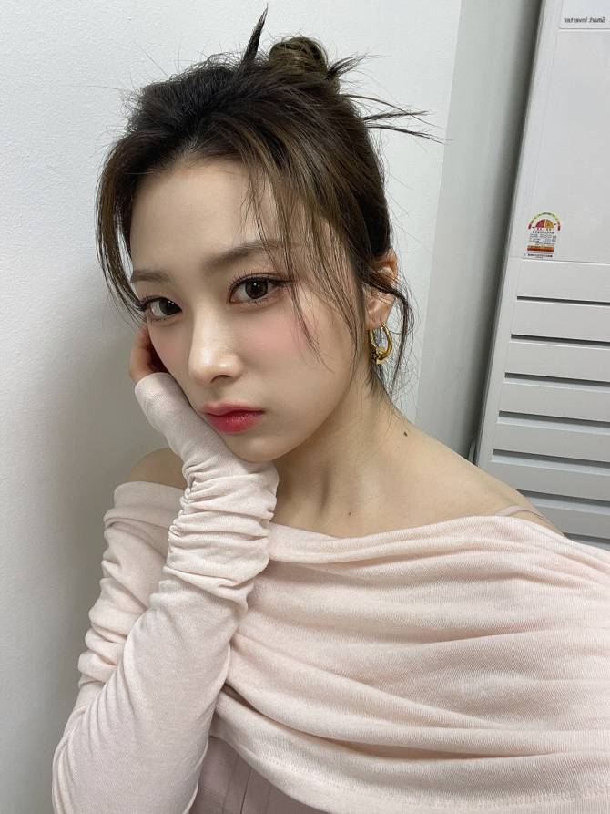 Rocket Punch Community Post 이 날 사진 짱 많이 찍었구나 대방출 하겠습니다 헤 헤 헤 이제 없움