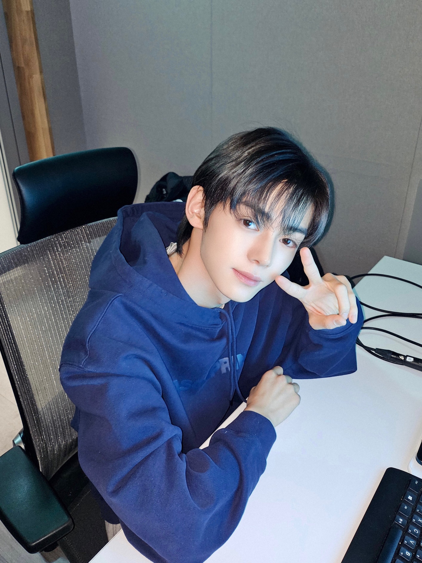 Tws Community Posts 저왔어요🐰여러분의 댓글은 제가 다 👀봤어요너무 감동이에요앞으로도 자주 만나