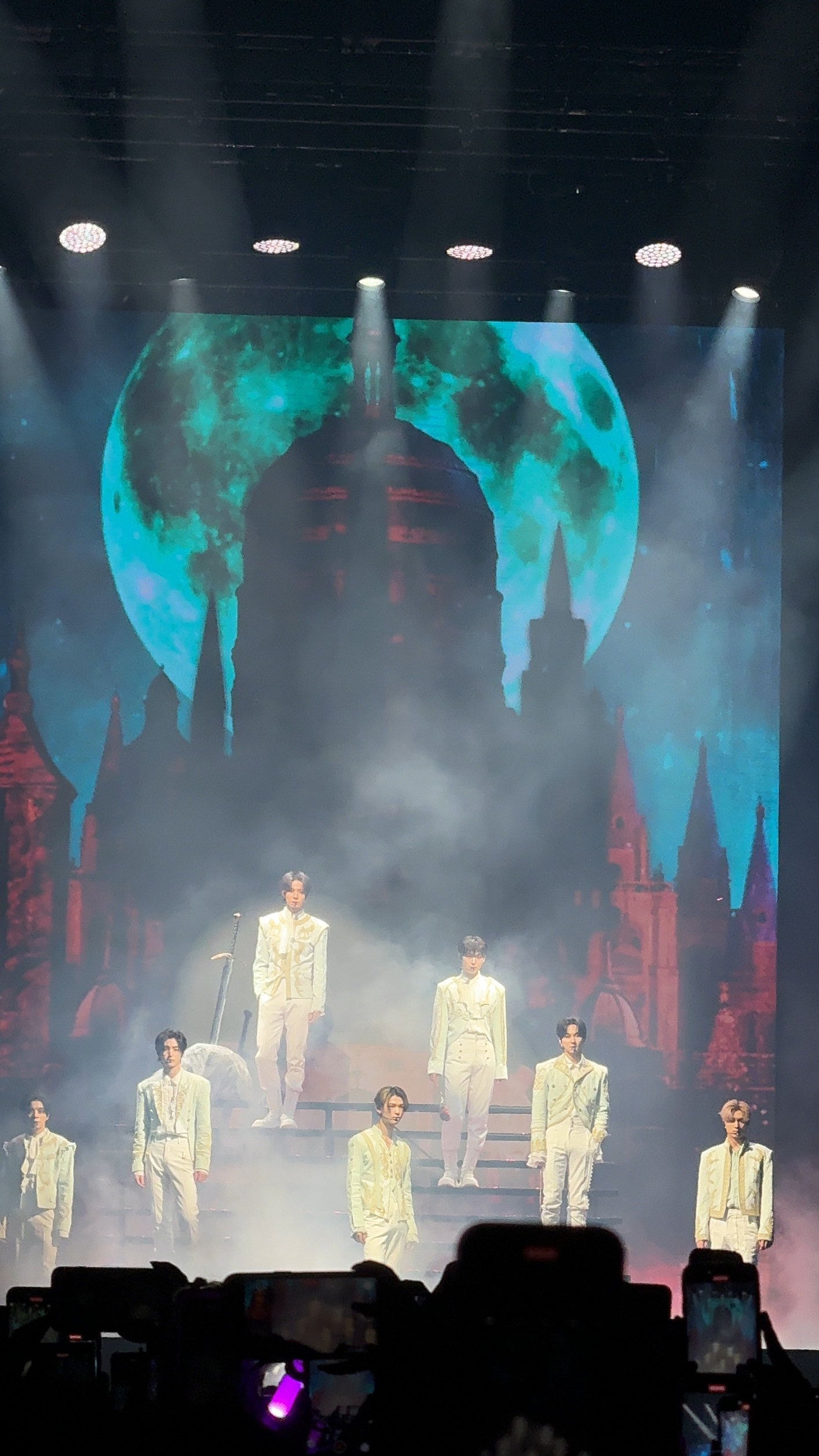 ENHYPEN Community Post - ENHYPEN FATE TOUR CONCERT day-1의 성공적인 공연을 ...