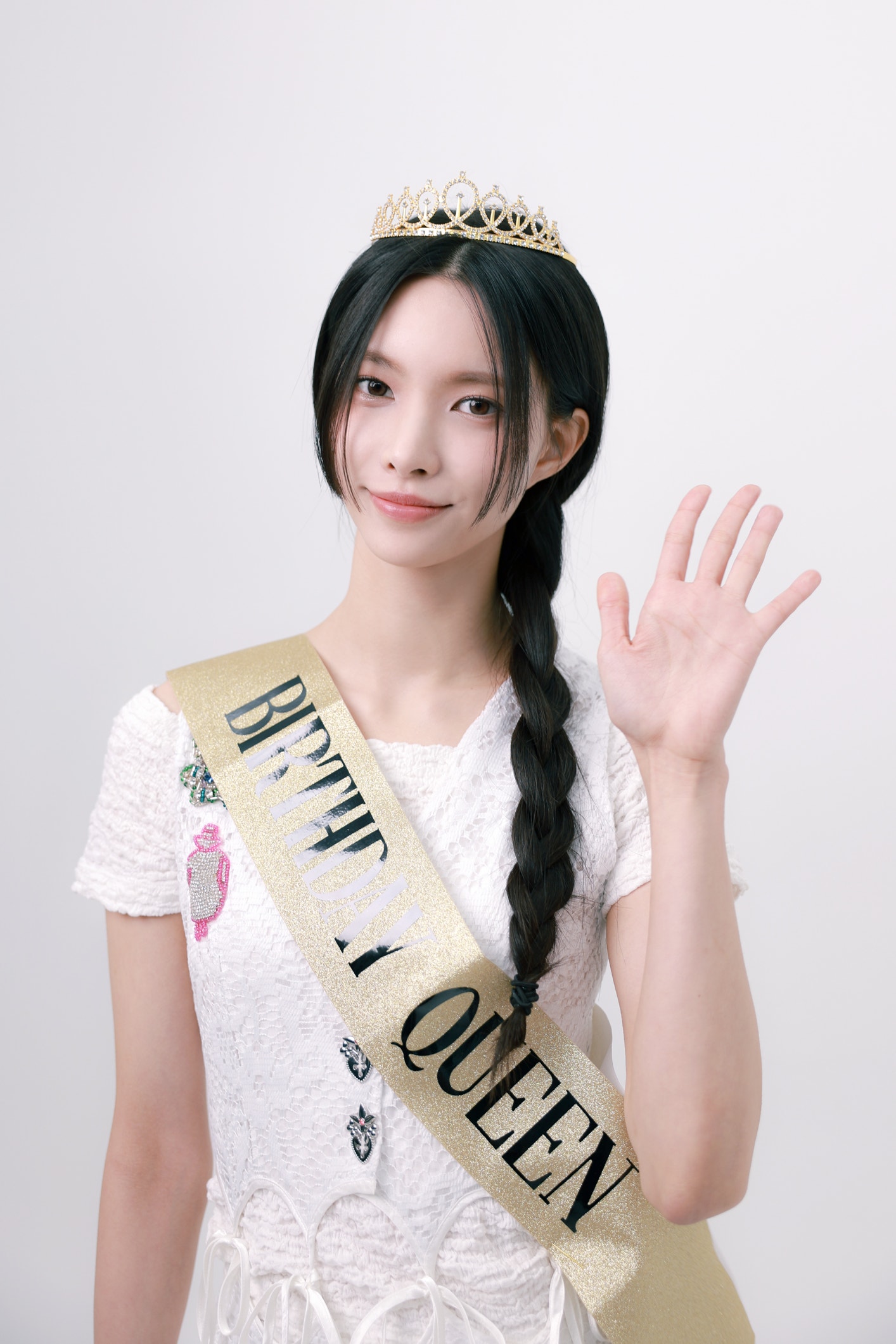 Weverse ILLIT Image - HAPPY YUNAH DAY