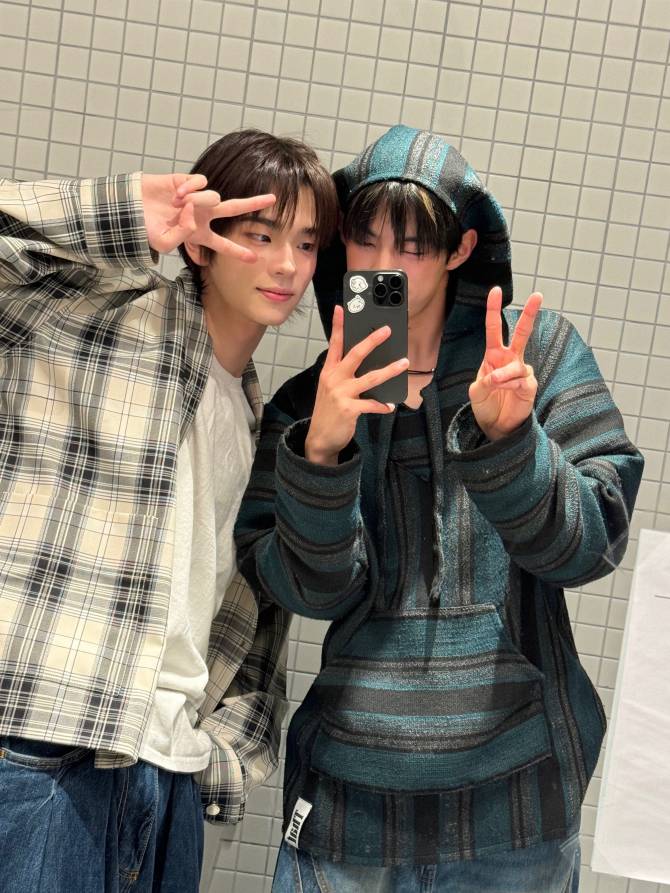 Tws Community Posts 안녕하세요 여러분 신 유 입니다 도훈이와 함께한 Like I Do 챌린지 재밌게