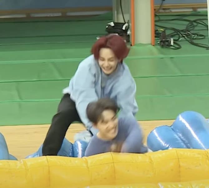 Seventeen Community Post 정말 웃겨서 숨을 쉴 수 없습니다 맙소사 이와 같은 사진은 어디서 오는