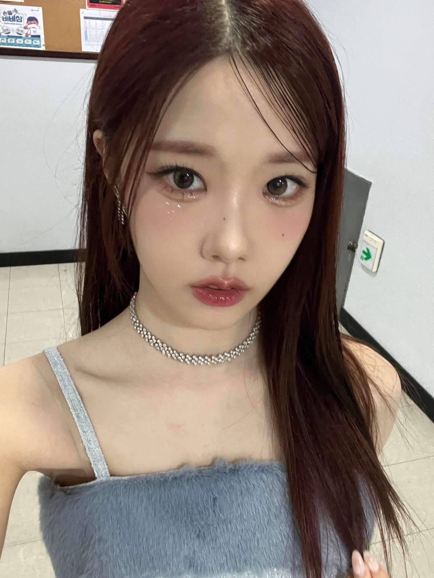 Classy 커뮤니티 포스트 나 벌써 클리키가 보고 싶은데 어떡하지 클리키 너란 사람⭐️ 채원