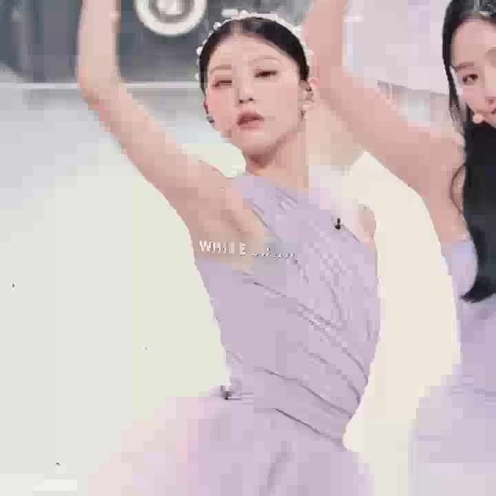 ILLIT Community Post - im bringing up this white swan vs black swan moka edit because it ...