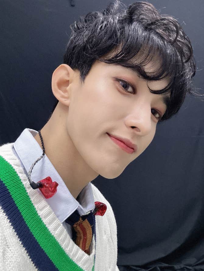 Seventeen Community Posts Follow 고생많았어 언젠가 또 만나자🥹 안녕~🩷🩵 Dk