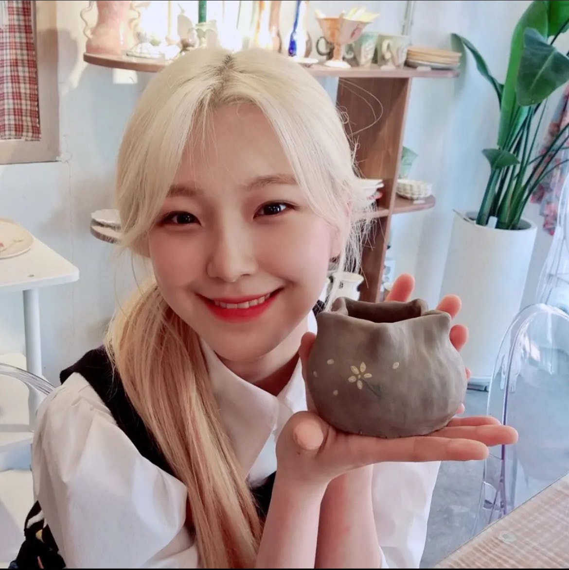 Fromis 9 Community Post 💙꿀나잇💙