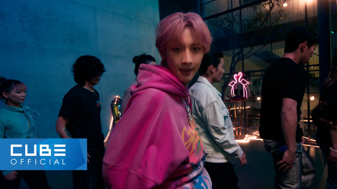 위버스 PENTAGON Media - 후이(HUI) - '흠뻑(Hmm BOP)' M/V (Performance Ver.)