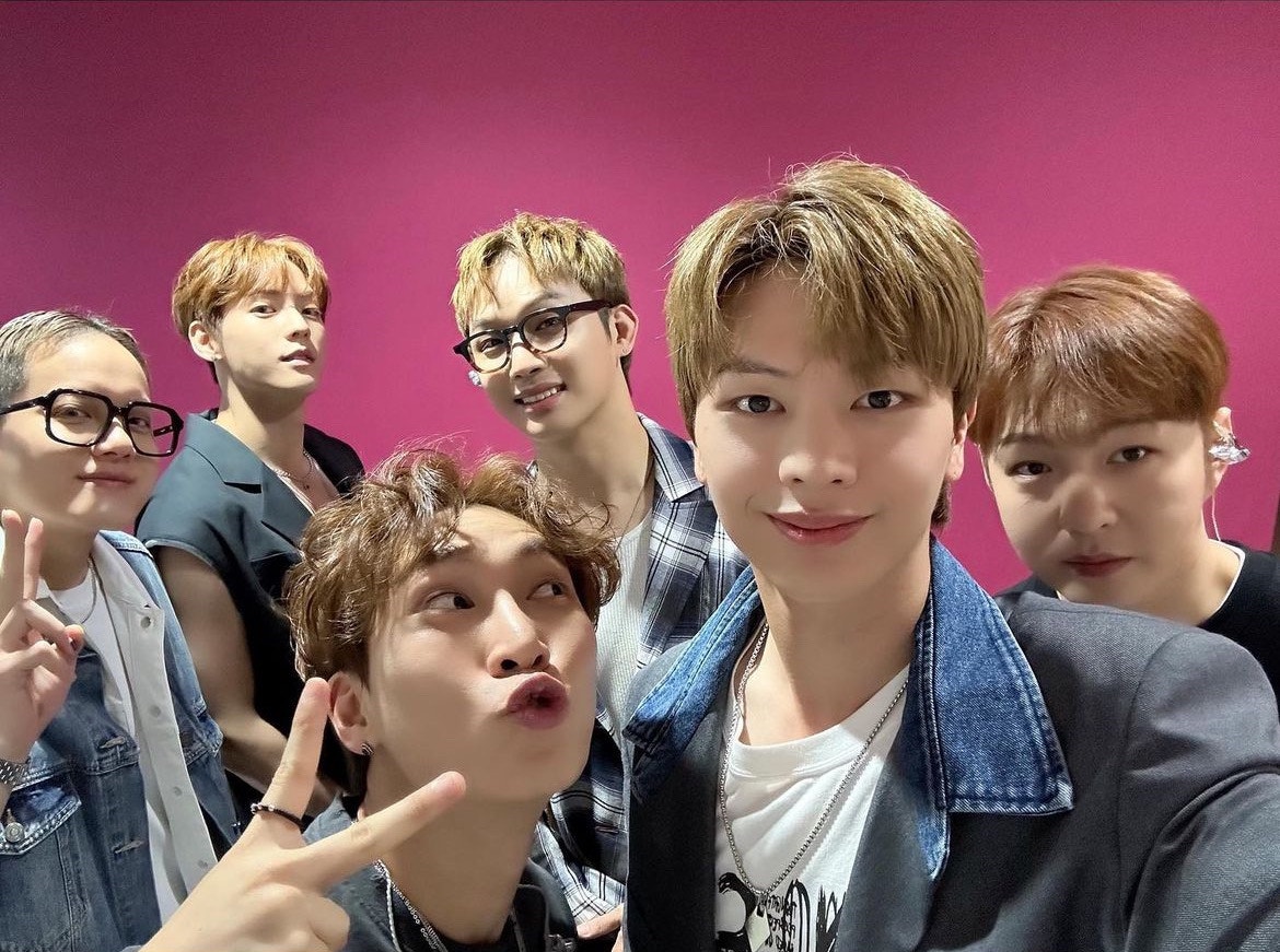 BTOB Community Post - 아니 누가 비투비 좋아함. . . . . . . 안녕하세요 '누가' 입니다ㅎㅎㅎ😽 이렇게 기엽고 잘생긴 비투비 안좋아할수 업죠🤭🤭 ...