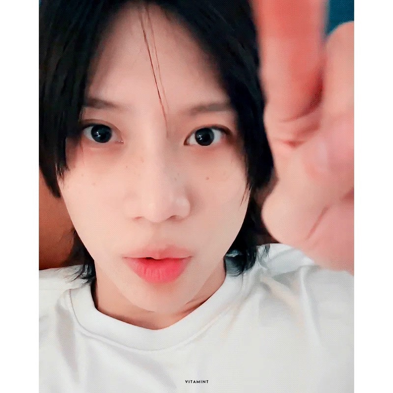 SHINee Community Post - 탬니야🩵 오늘 하루도 잘 보냈어? 난 오늘 오랜만에 리액트 비하인드 영상을 다시 봤어. 영상을 보니까 그 때, 그 장소에서 ...