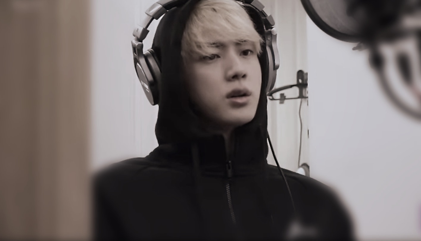 Bts Community Post ジンくんおはよう 通勤はいつもジンくんの歌声を聴いて 今日も元気で過ごしてね𓂃 𓈒𓏸𓋜 そう思い