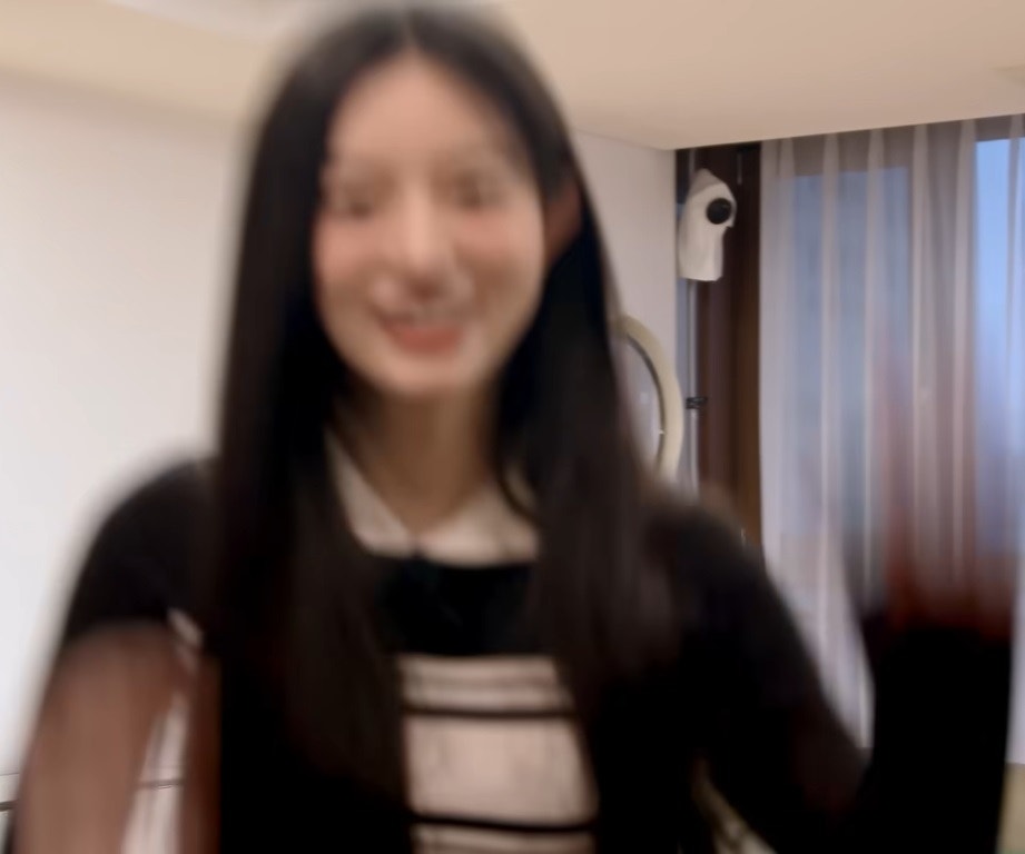 ILLIT Community Post