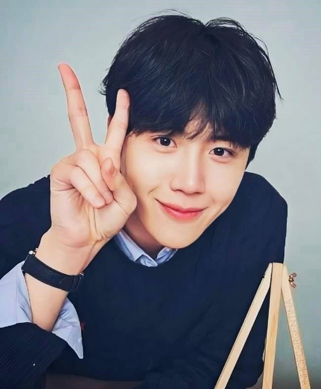 KIM SEON HO Community Post - Good morning!Or good evening! actor、 I ...