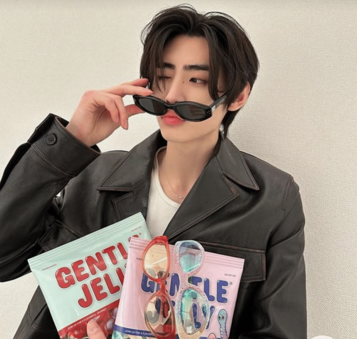 Weverse Zone Community Posts - @hoon's wifey some pfp ideas for you