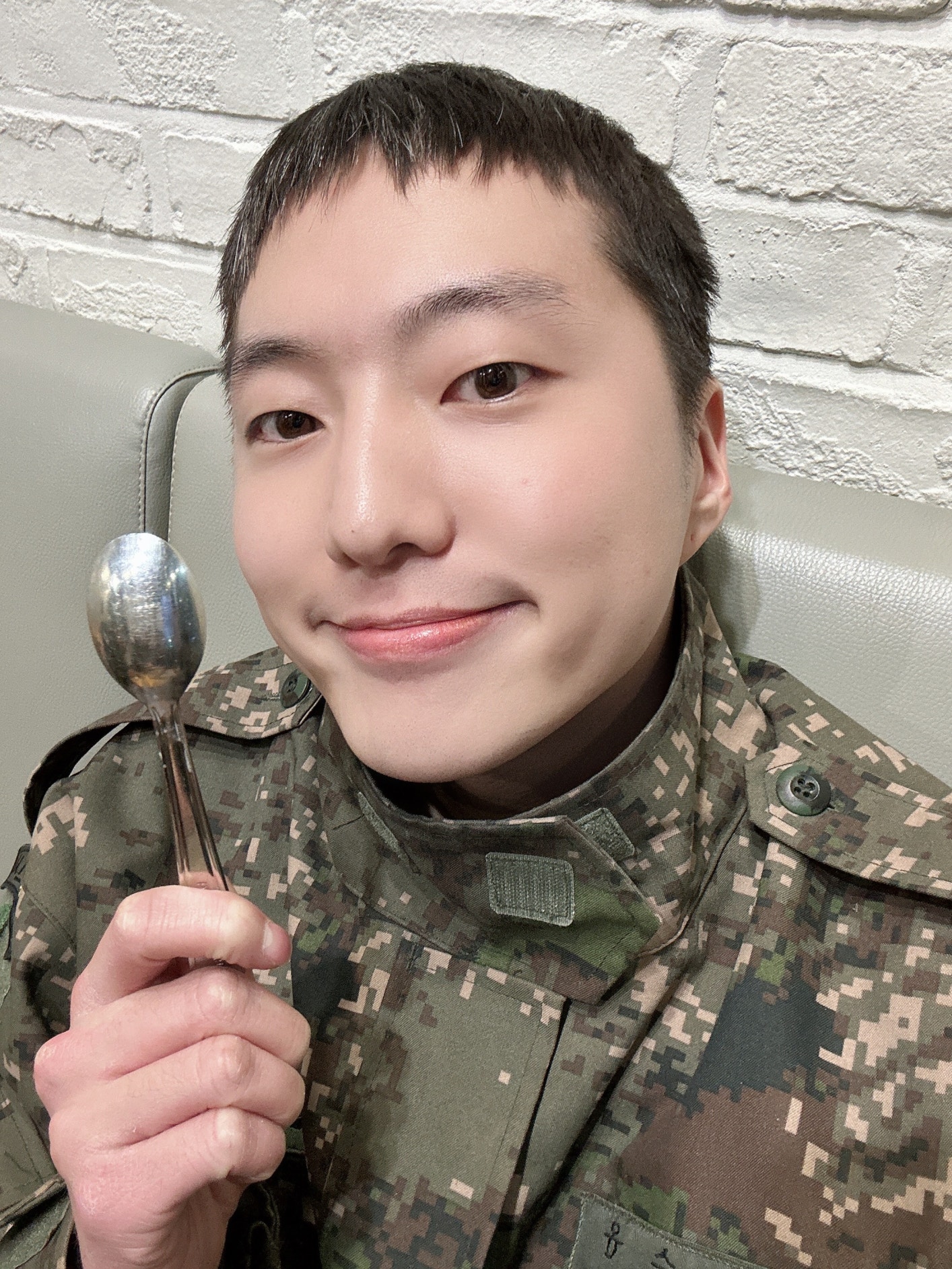 WINNER Community Posts - Happy Valentine's day💙 - YOON